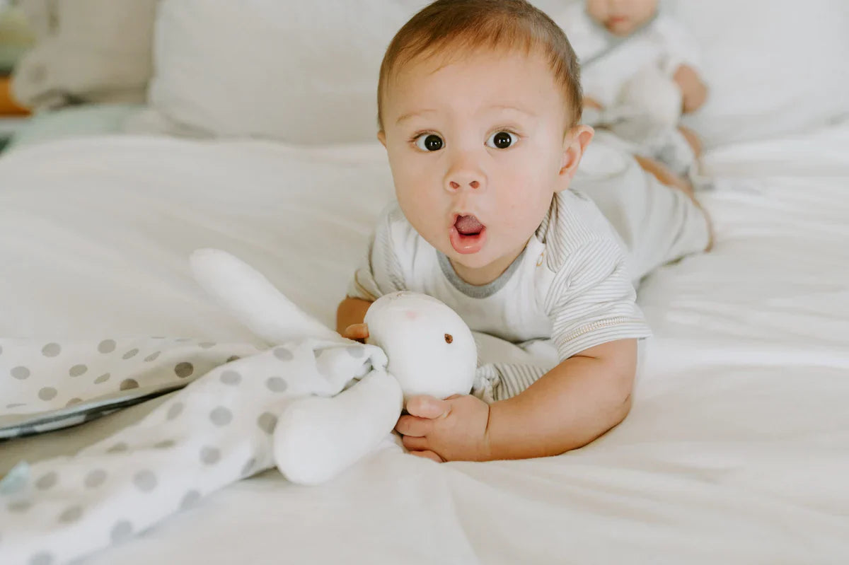 Baby Must Have Soothers – Tugboat & The Bird